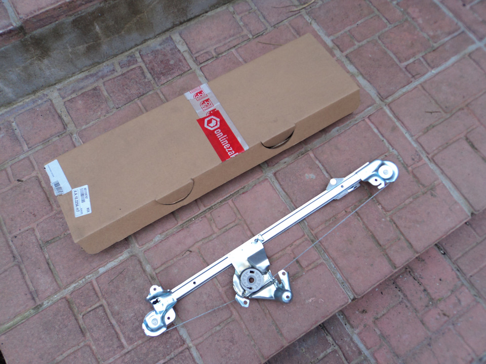 №49 Замена заднего левого стеклоподъемника — Mercedes-Benz E-Class ...