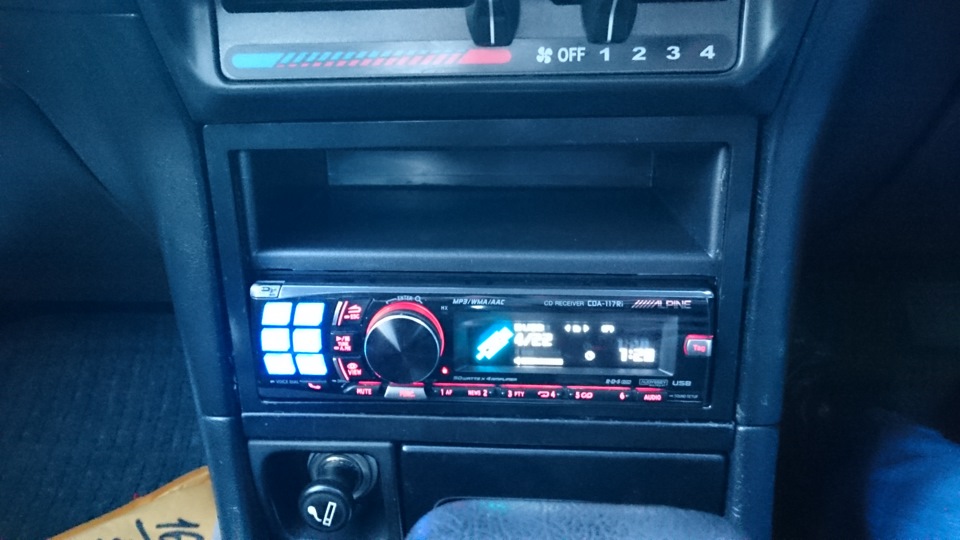 Alpine CDA-117Ri. — Honda Integra (DB6-DB9), 1,6 л, 2000 года ...