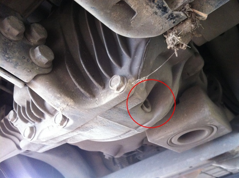 Замена масла в мостах — Jeep Grand Cherokee (WK), 4,7 л, 2005 года ...