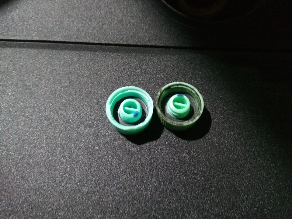 Колпачки трубок кондиционера GM. — Mazda 6, 2.0 л., 2008 года на DRIVE2