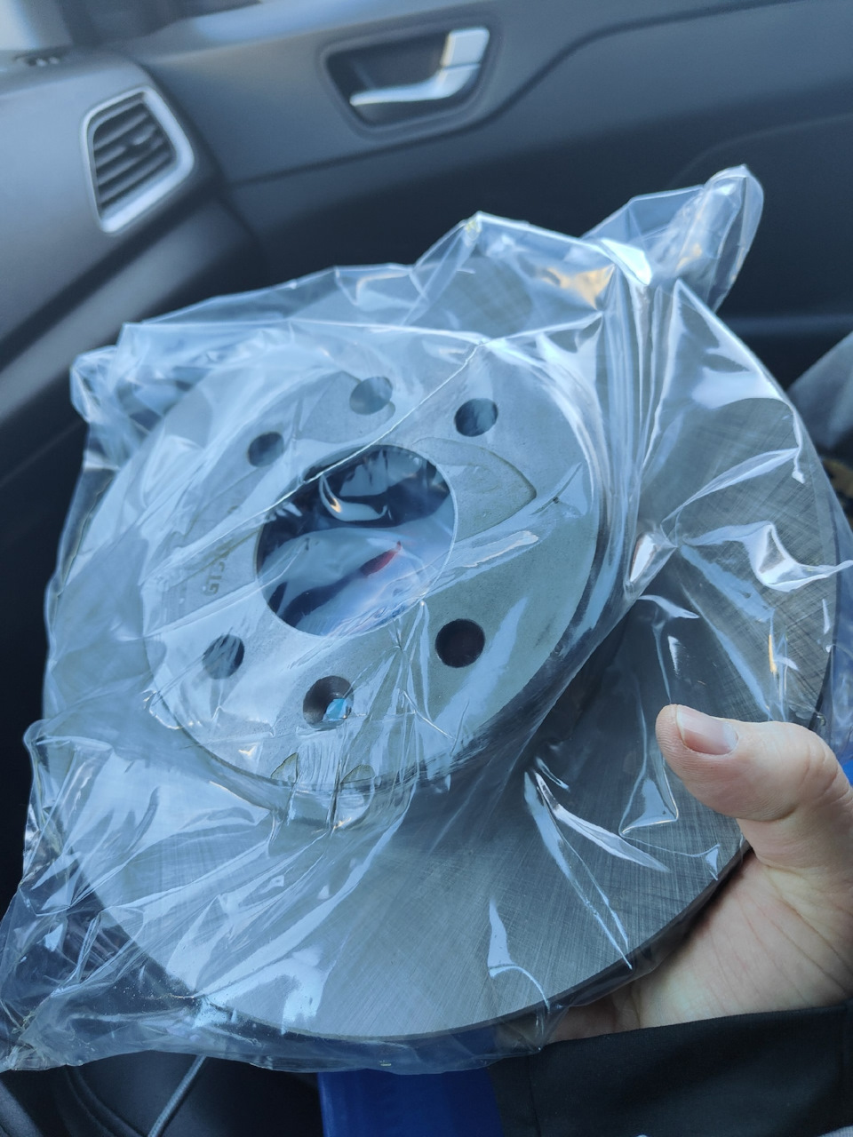 Замена тормозных дисков. — Hyundai Solaris (2G), 1,6 л, 2018 года ...