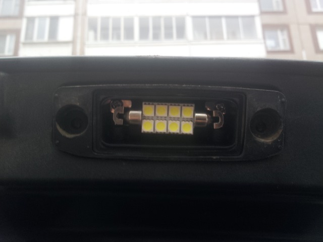 Заменил лампы подсветки номера. — KIA Sportage (3G), 2 л, 2010 года ...