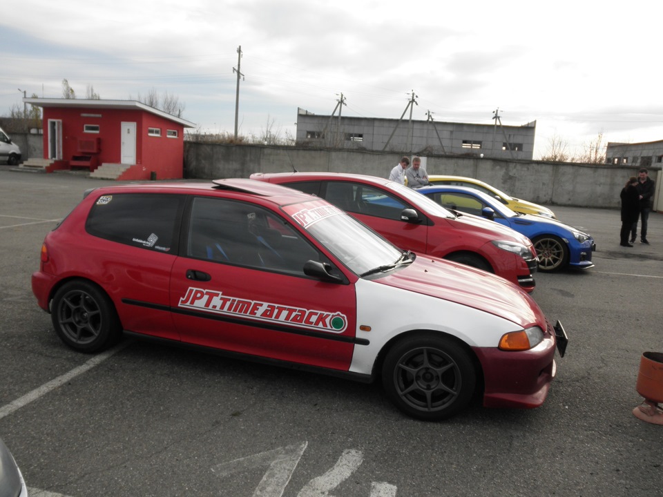 Тренировка команды JPT.time attack на Ustlabinskring 20/11/2015 — Honda ...