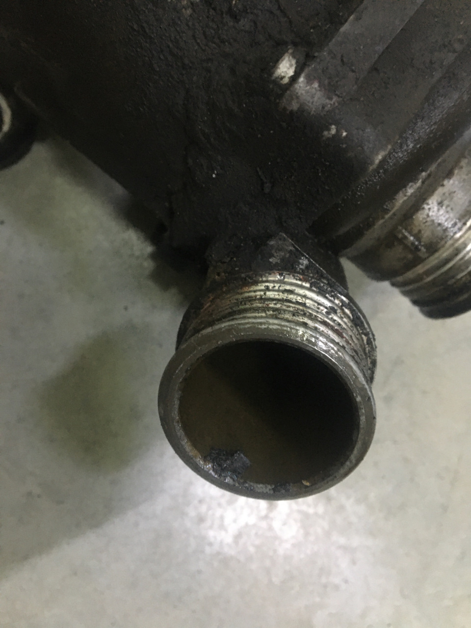 Запилил новый насос Pierburg 702851200 — BMW X3 (E83), 2,5 л, 2008 года ...