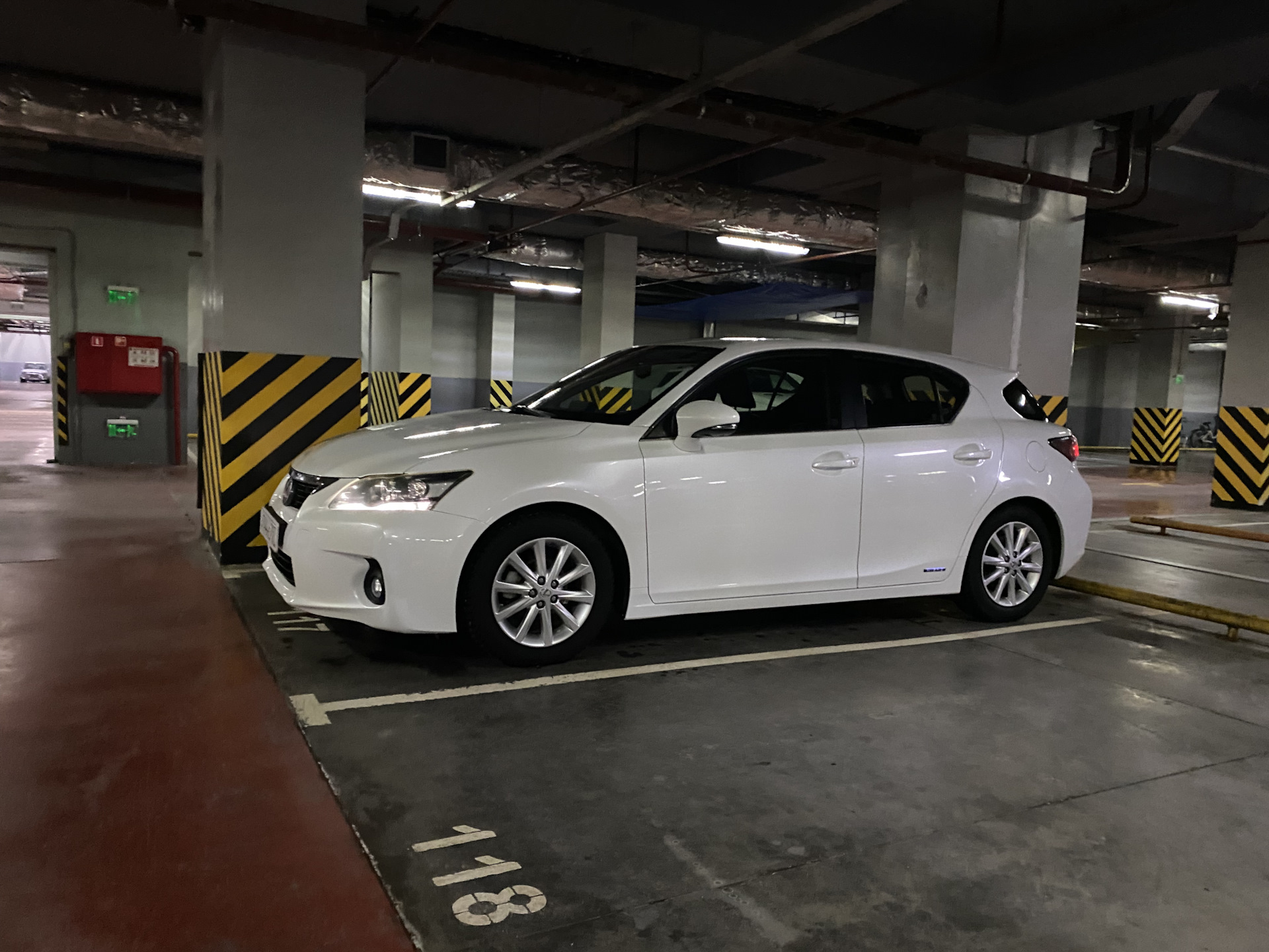 Ничего не происходит — Lexus CT 200h, 1,8 л, 2011 года | наблюдение | DRIVE2
