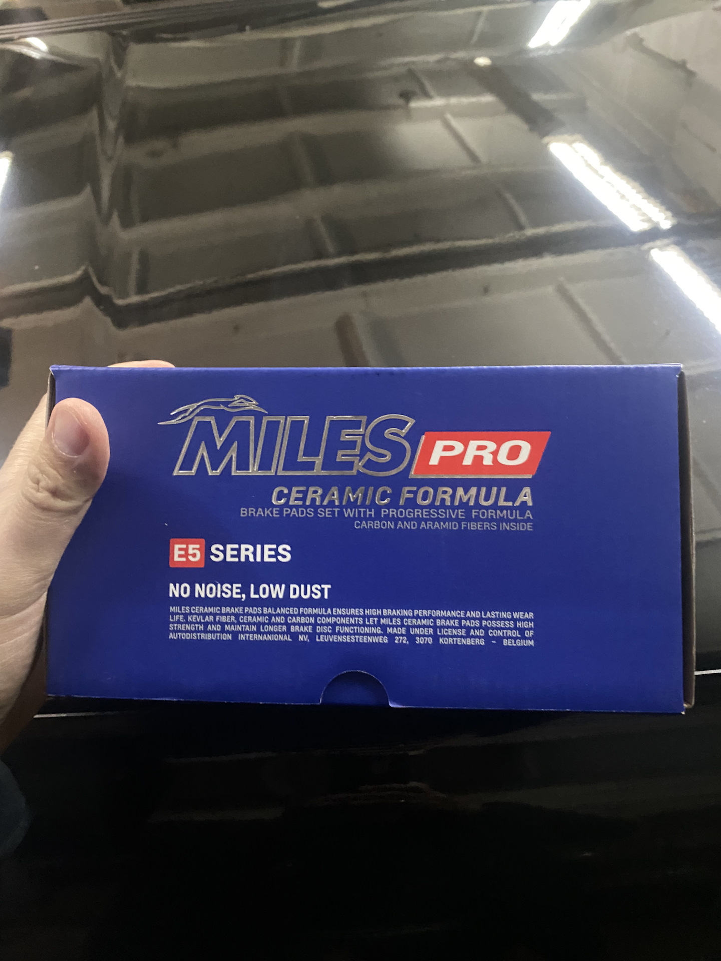 Замена колодок — Chevrolet Tahoe (GMT900), 5,3 л, 2008 года | визит на ...