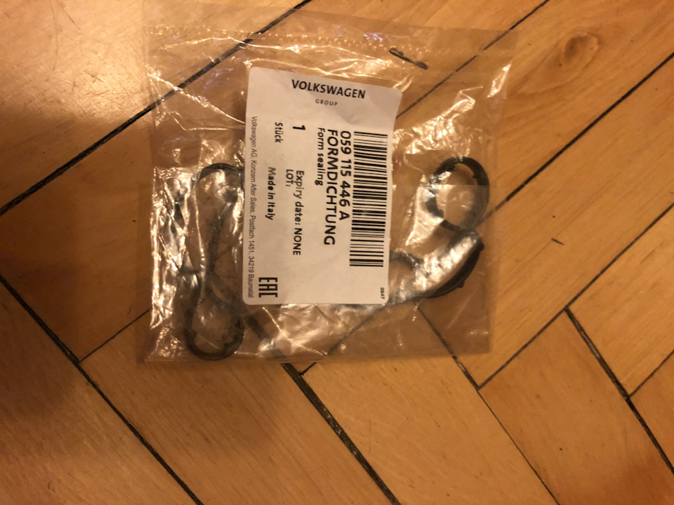 Турик!, масло в развале! — Volkswagen Touareg (1G), 3 л, 2007 года ...