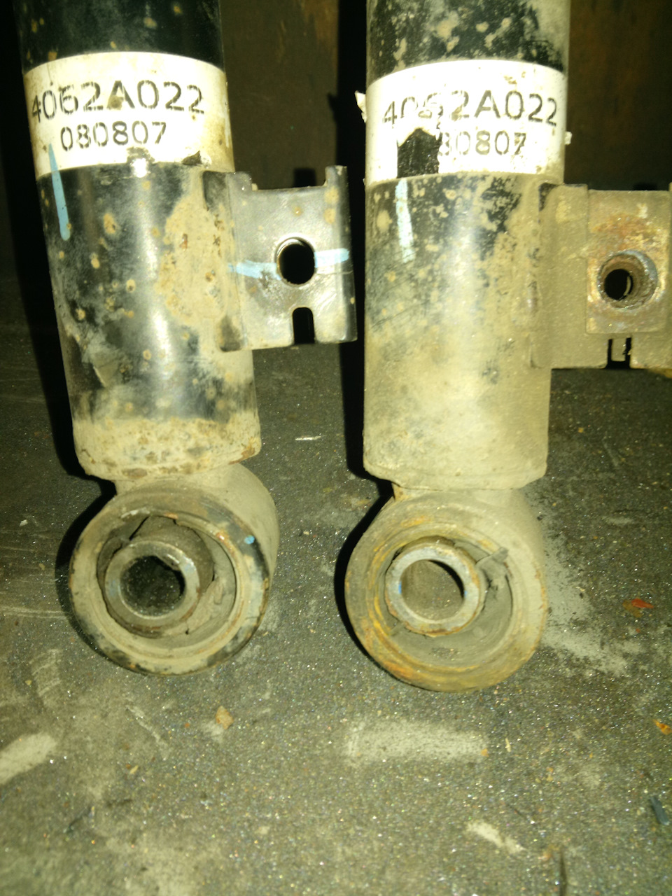 4062A022 Стойка передняя MMC PAJERO/MONTERO SPORT 07- Special Edition ...