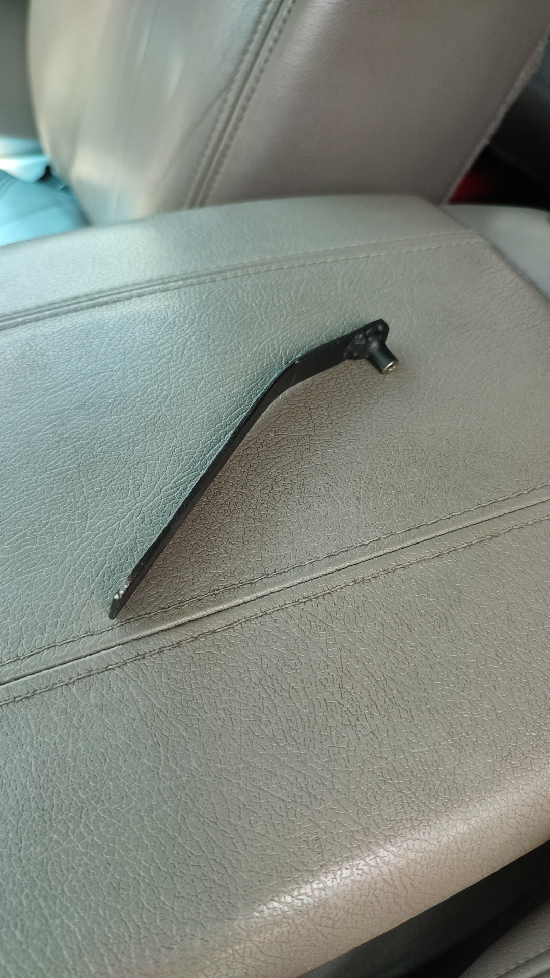 Ключ для регулировки фар — Ford Expedition (1G), 5,4 л, 2000 года ...