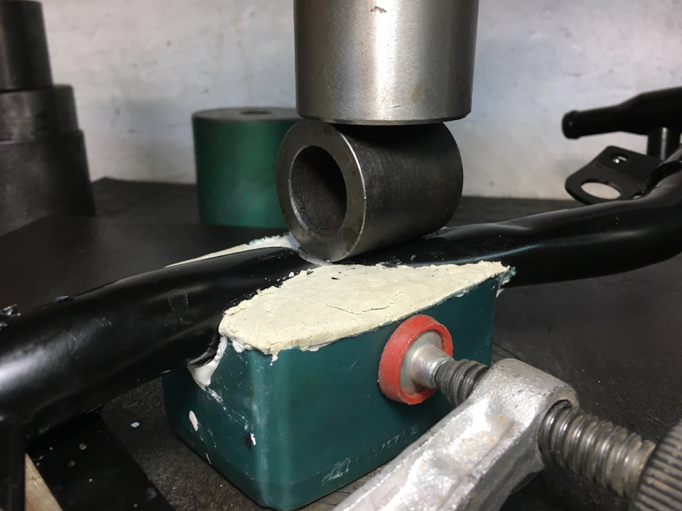 TC4EE1 Трубка байпасная, к корпусу термостата. Часть 1. — Opel Astra G ...