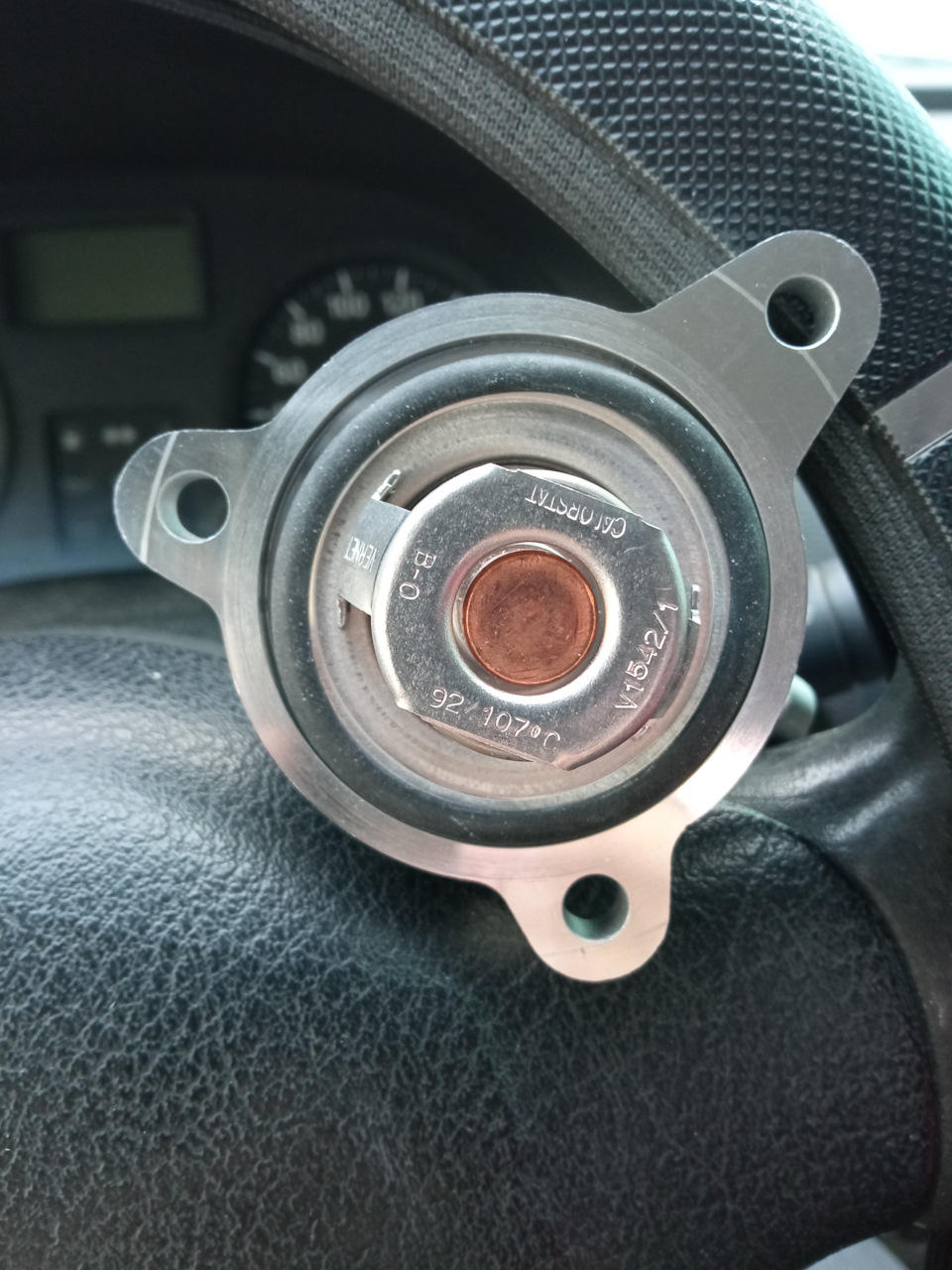 Корпус термостата ASAM и термостат Vernet — Renault Logan (1G), 1,6 л ...