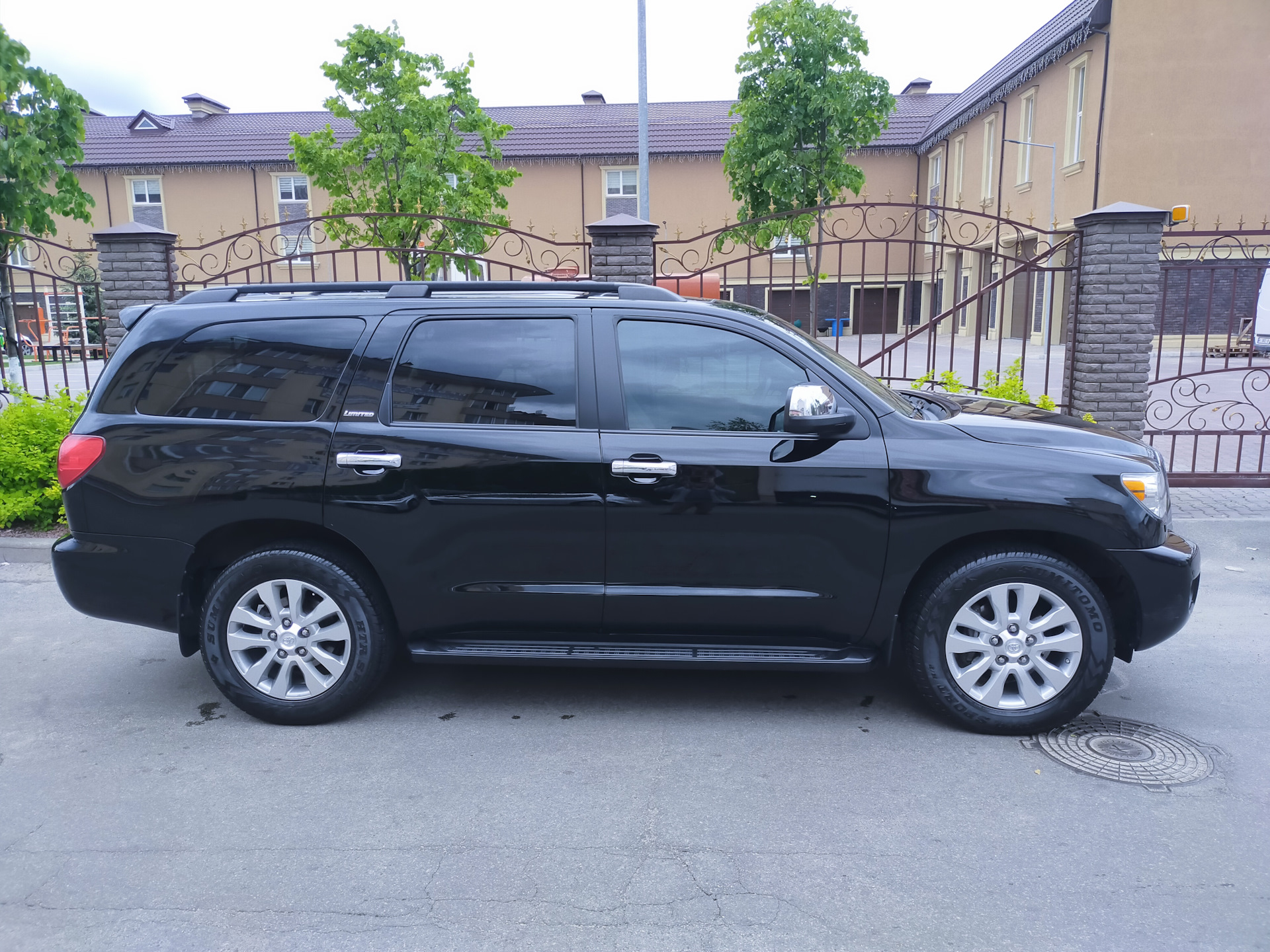 Новые колпаки — Toyota Sequoia (2G), 5,7 л, 2012 года | колёсные диски ...