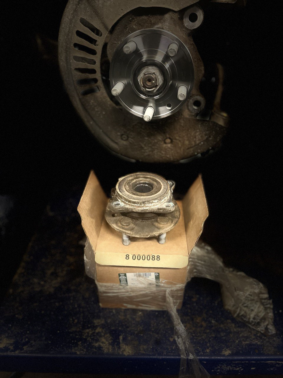 Замена ступицы и патрубка — Land Rover Range Rover Velar, 3 л, 2019 ...