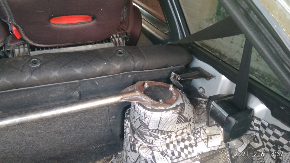 Задняя распорка стоек своими руками — Lada 2114, 1,6 л, 2010 года ...