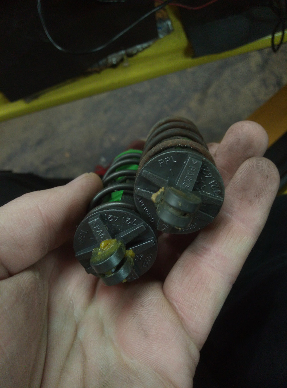 1J2721403B Пружина педали сцепления VAG | Запчасти на DRIVE2