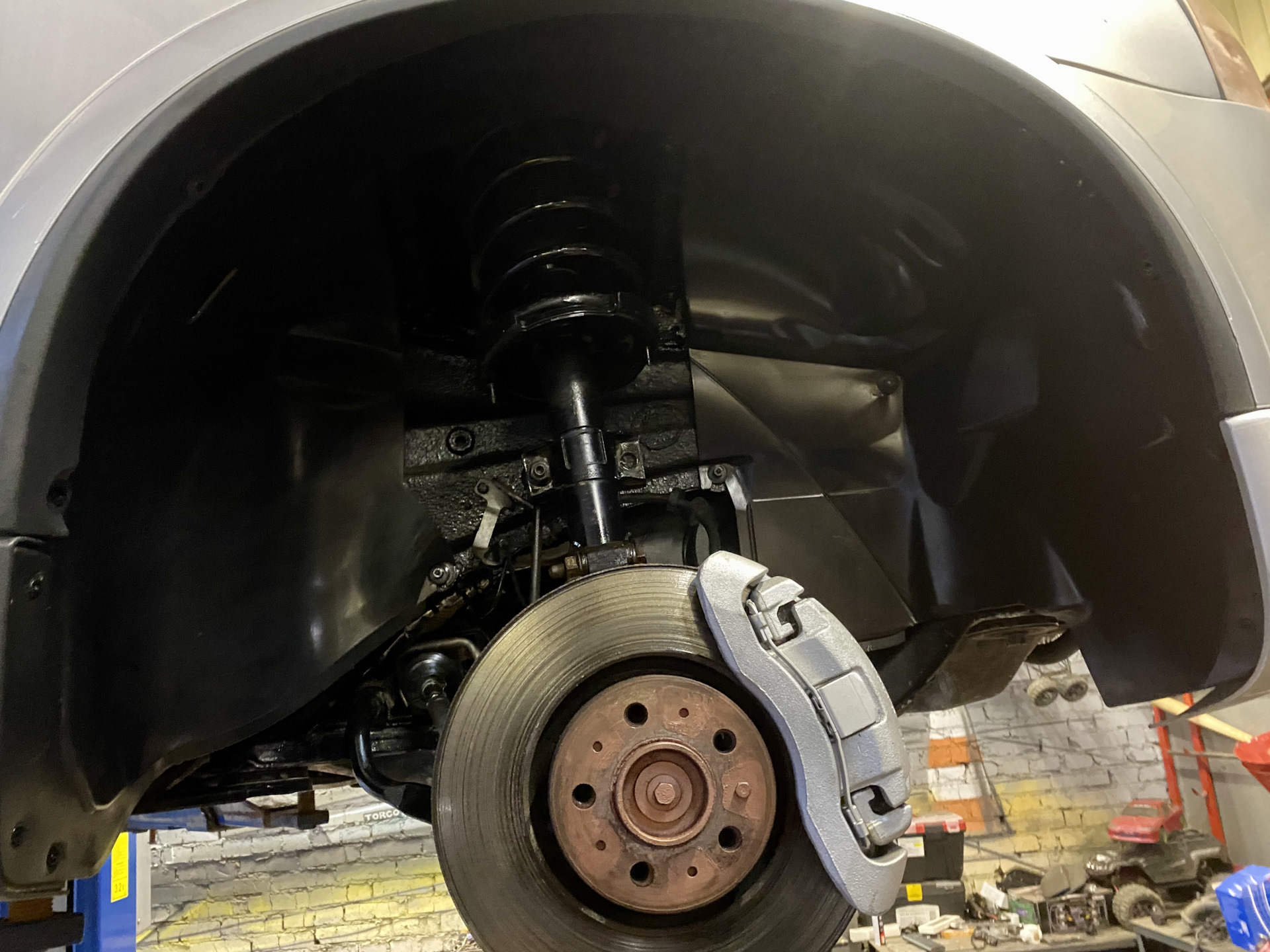 Продолжая сборку…Бампер…пороги…расширители…подкрылки… — Volvo XC90 (1G ...