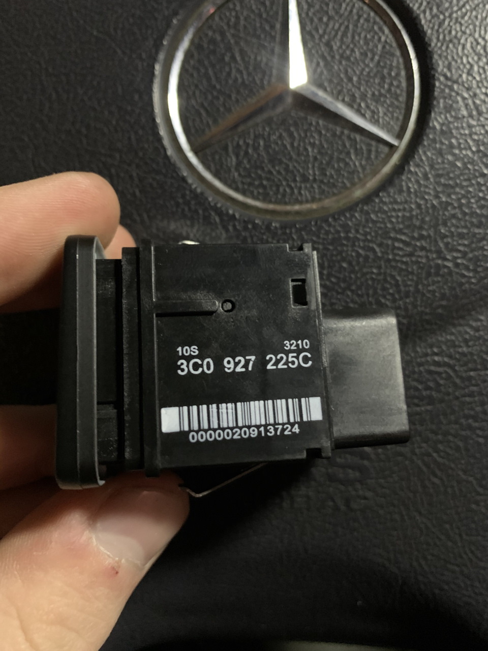 3C0927225C Выключатель стеклоподъемника VAG | Запчасти на DRIVE2