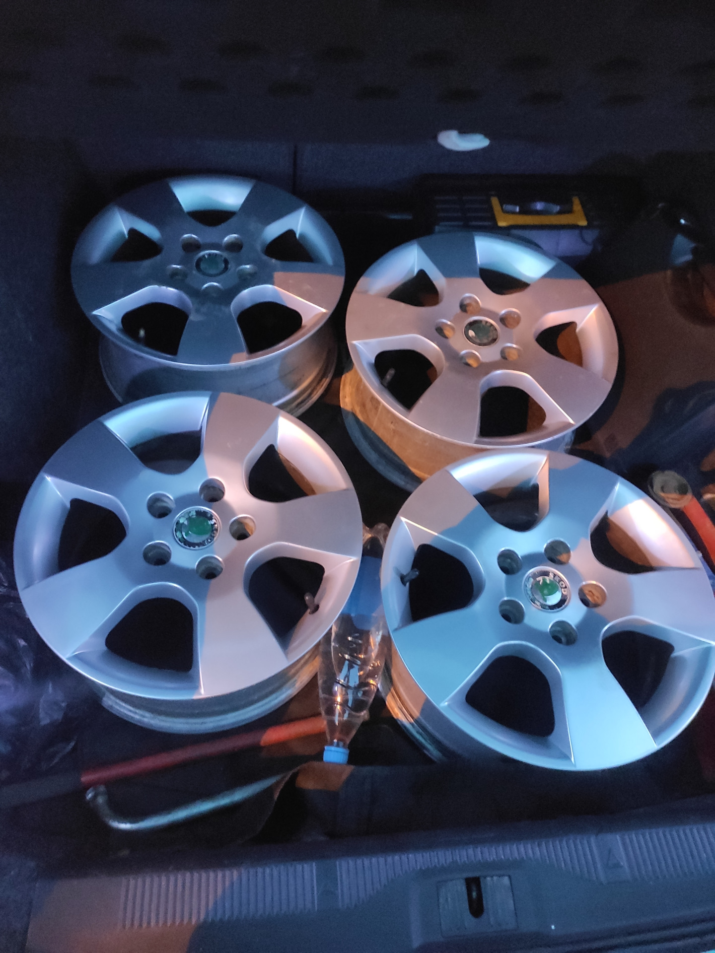 Новые диски Helios R15 — Skoda Octavia A5 Mk2, 1,6 л, 2008 года ...