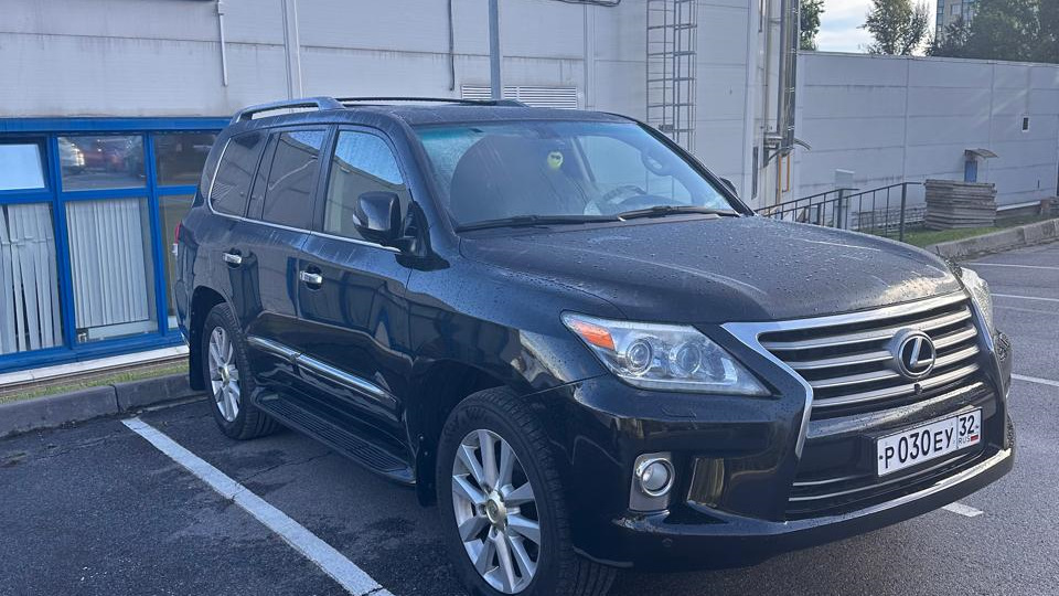 Lexus LX (URJ200/URJ201) 5.7 бензиновый 2012 | на DRIVE2