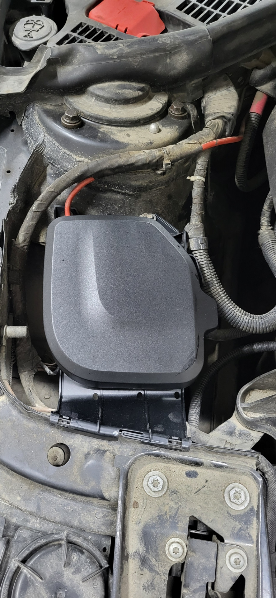 Крышка блока питания Bmw f20 — BMW 1 series (F20), 1,6 л, 2013 года ...