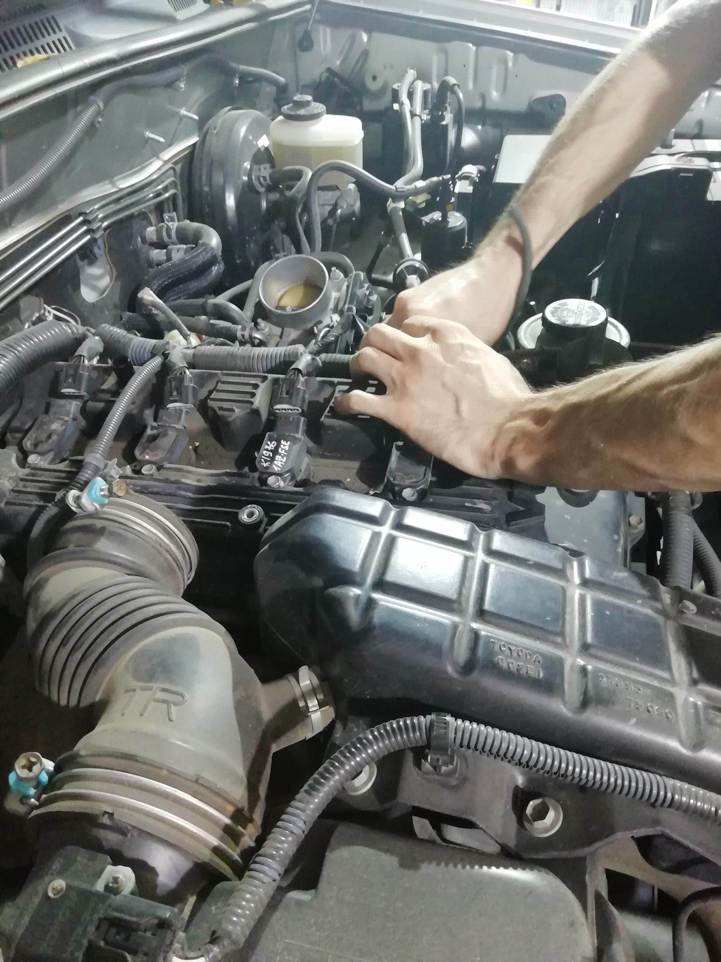 Замена патрубка ОЖ, ревизия тормозов. — Toyota Land Cruiser Prado 120 ...