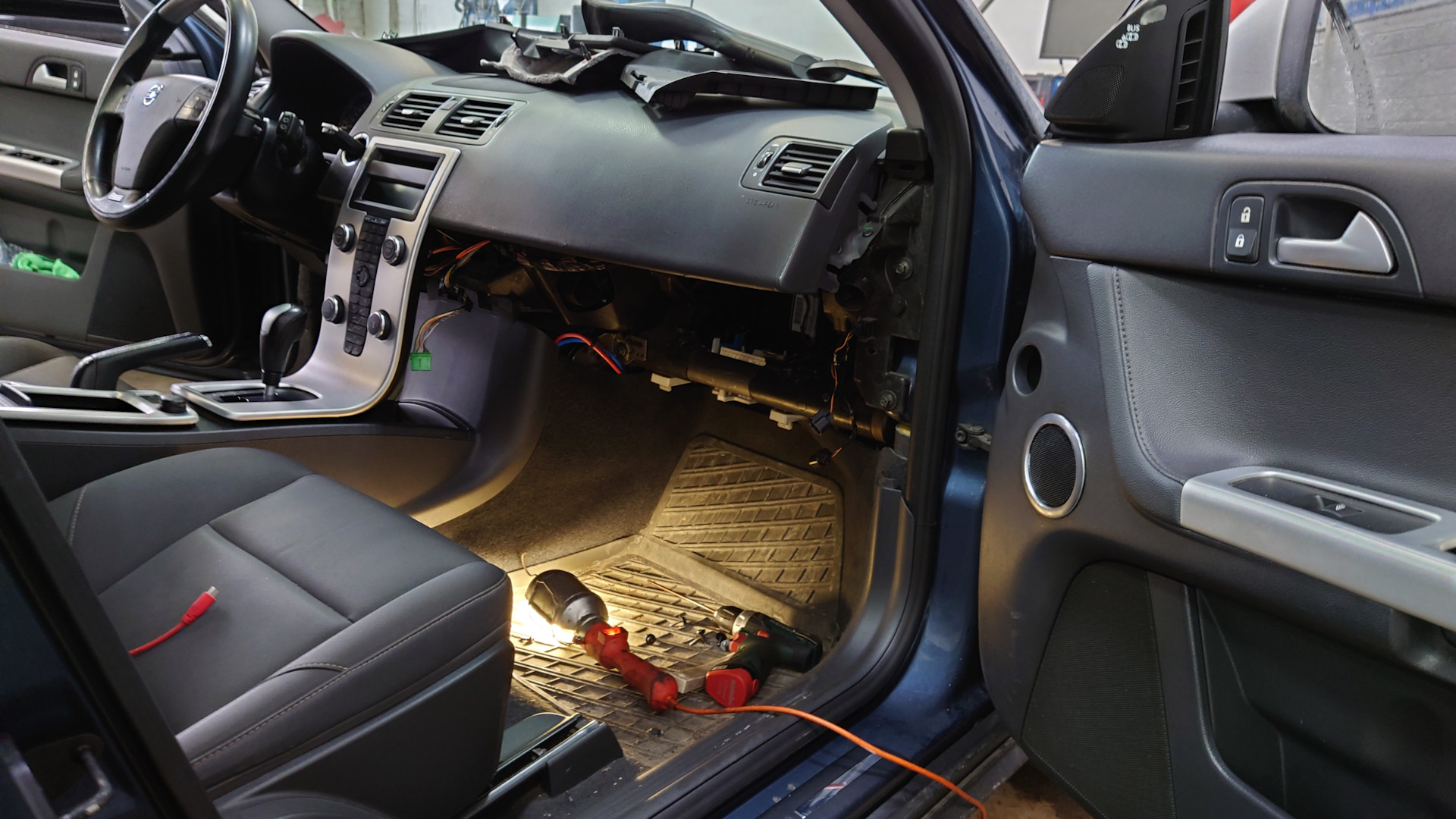 Потоковый Bluetooth — Volvo V50, 2,5 л, 2010 года | автозвук | DRIVE2