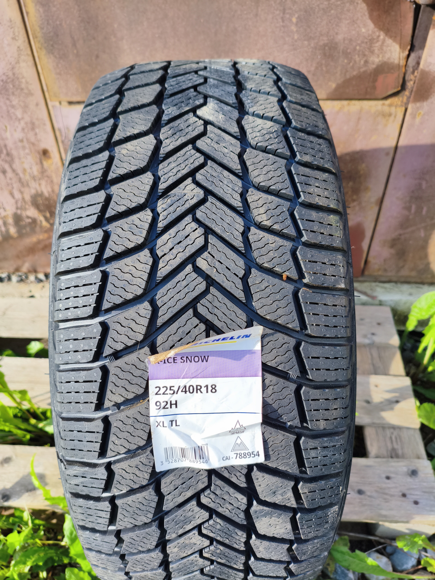 Michelin X-ice snow — Volkswagen Jetta VI, 1,4 л, 2012 года | шины | DRIVE2