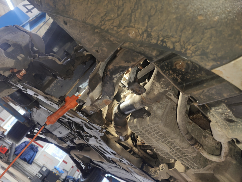 Только купил и сразу в сервис на обслуживание — Ford Kuga (2G), 1,6 л ...