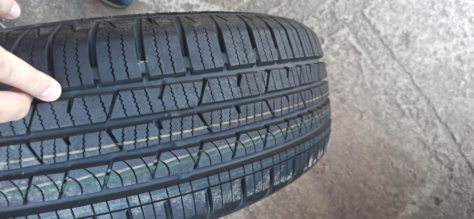 Шины летние Continental 215/65 R16, штампованные диски 6,5Jx16 ET50 ...