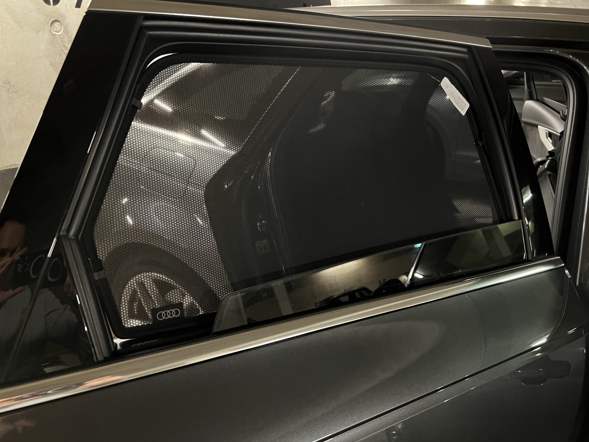 Шторки от солнца и брелок — Audi A4 Avant (B9), 2 л., 2016 года ...