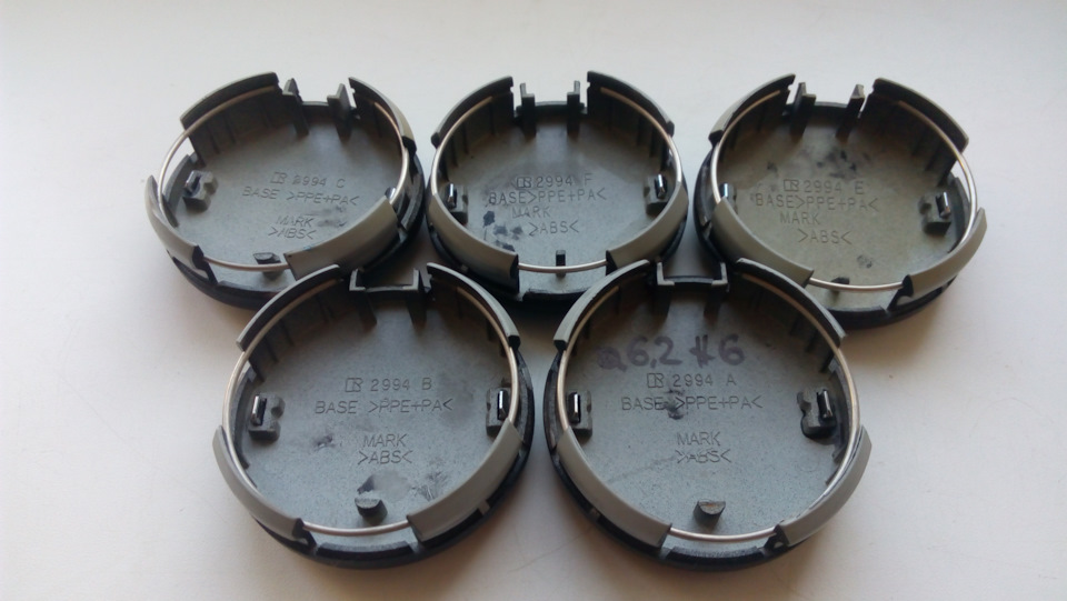 4260348140 Колпачок центральный диска TOYOTA LEXUS | Запчасти на DRIVE2