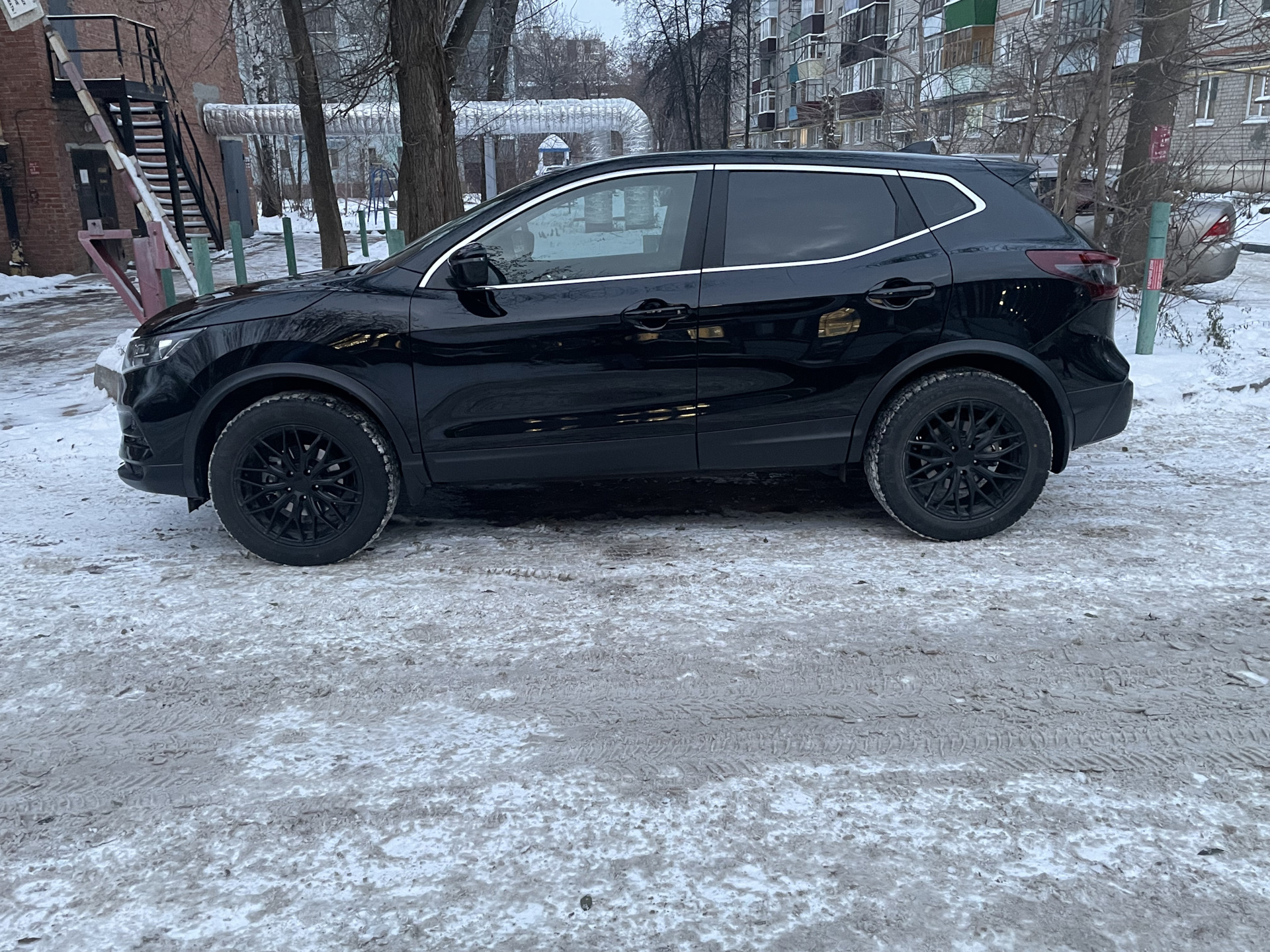 Резина 235/55 r18 — Nissan Qashqai (2G), 2 л, 2022 года | шины | DRIVE2