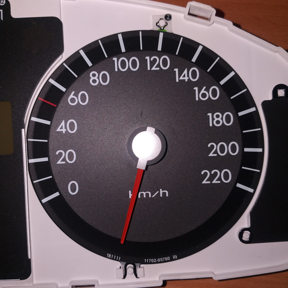 Указатель уровня топлива в приборной панели — Hyundai Getz, 1,4 л, 2007 ...