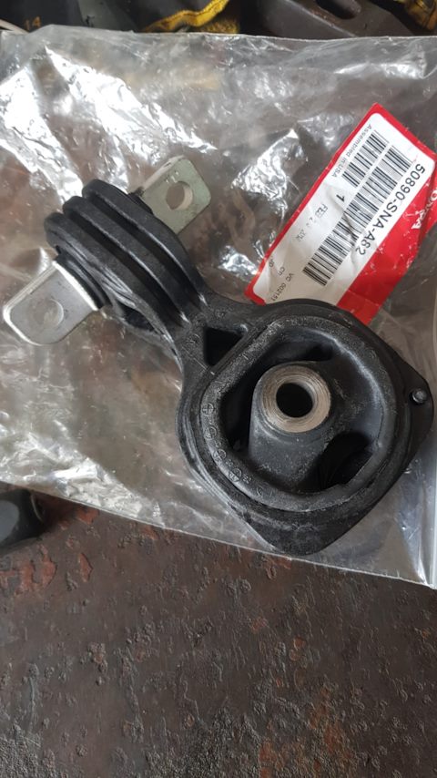 50890SNAA82 ПОДУШКА ДВИГАТЕЛЯ ЗАДНЯЯ AT. Honda | Запчасти на DRIVE2
