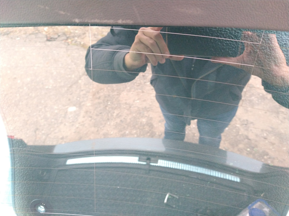 Обогрев заднего стекла…отклеился — Skoda Superb Combi (Mk3), 2 л, 2019 ...