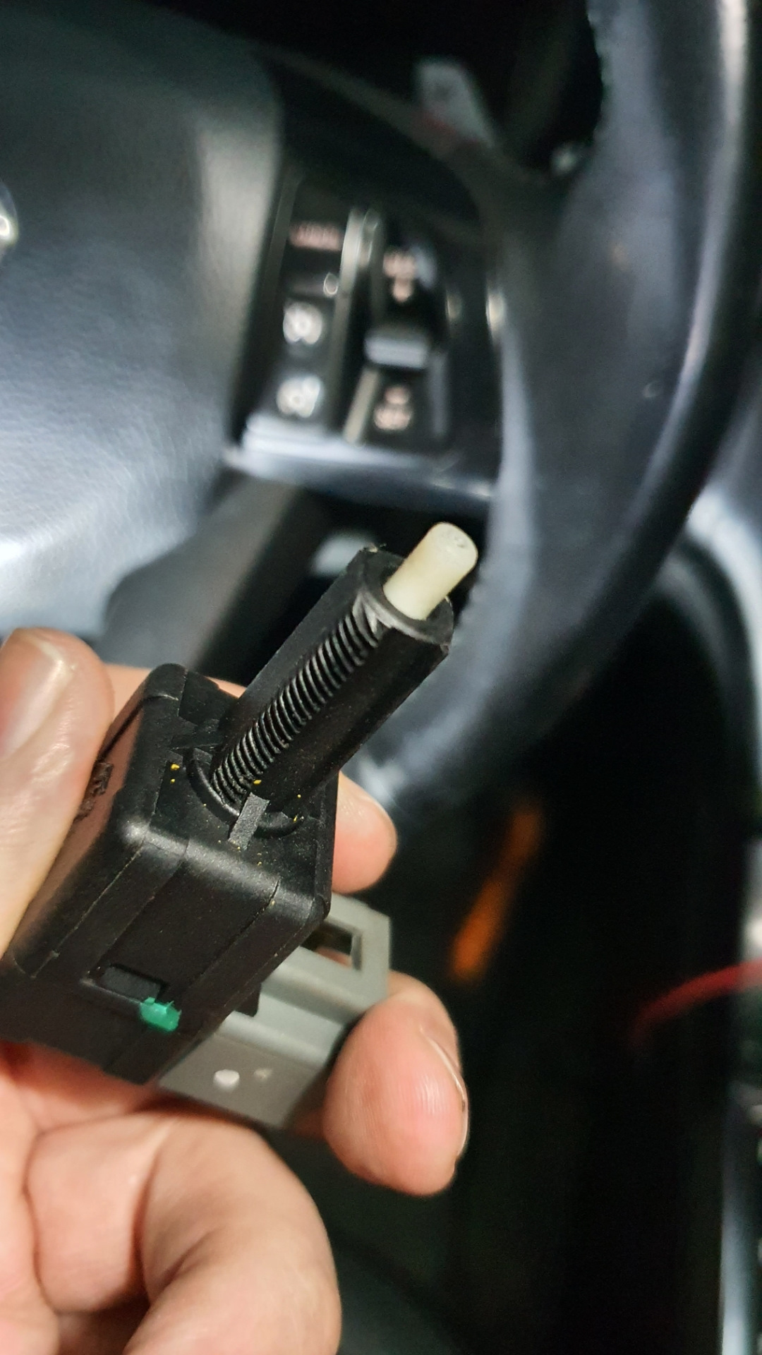 Плавающе обороты — замена упл рещинок + замена моторчика омывателя фар ...