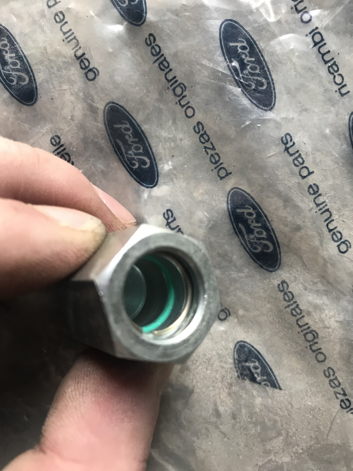 Трубка картерных газов 2,5 Turbo на Ford Galaxy (Mk IV), Ford Mondeo IV ...