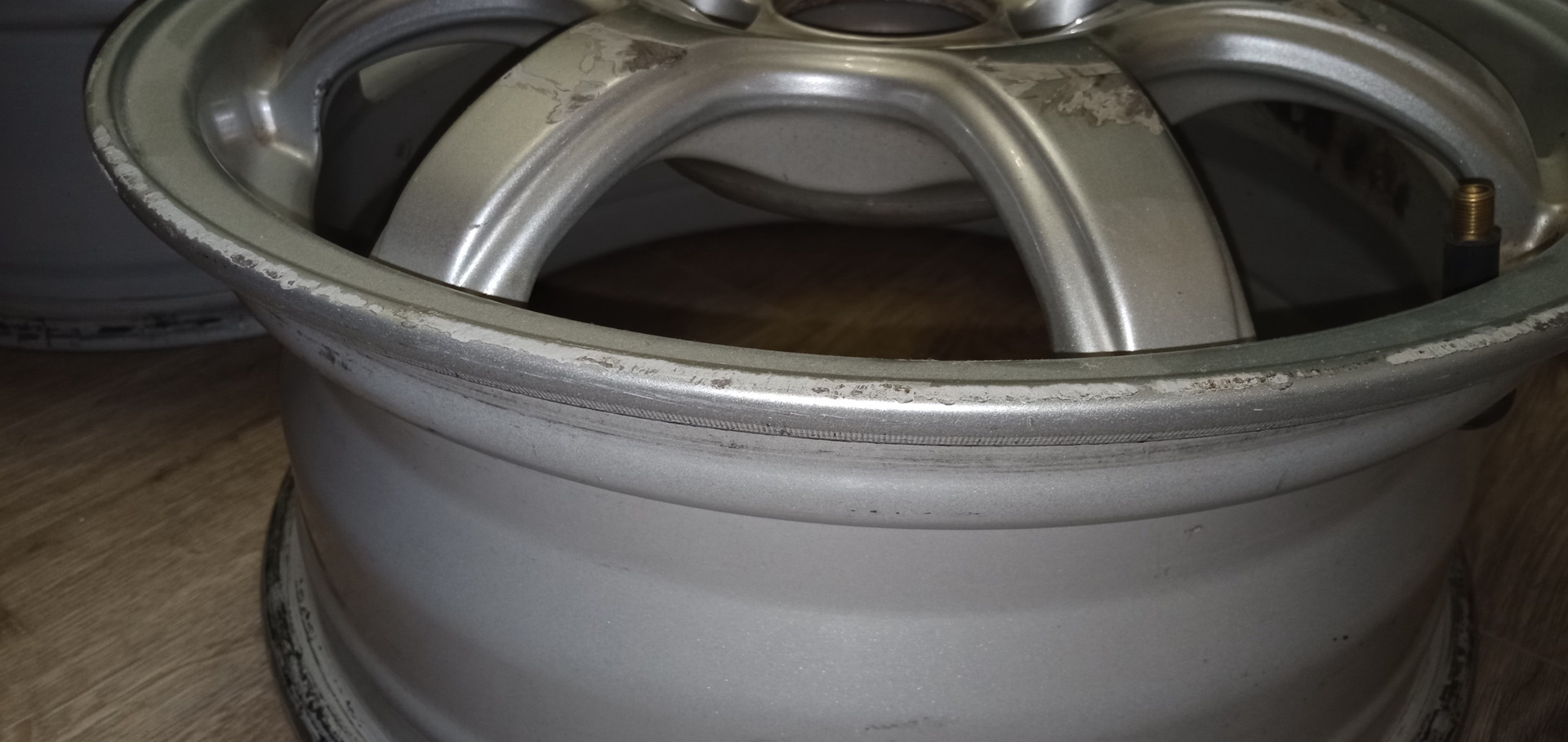 Колёсные диски Alutec Spyke 6Jx15 4x114.3 ET46 DIA 67.1 — Mitsubishi ...