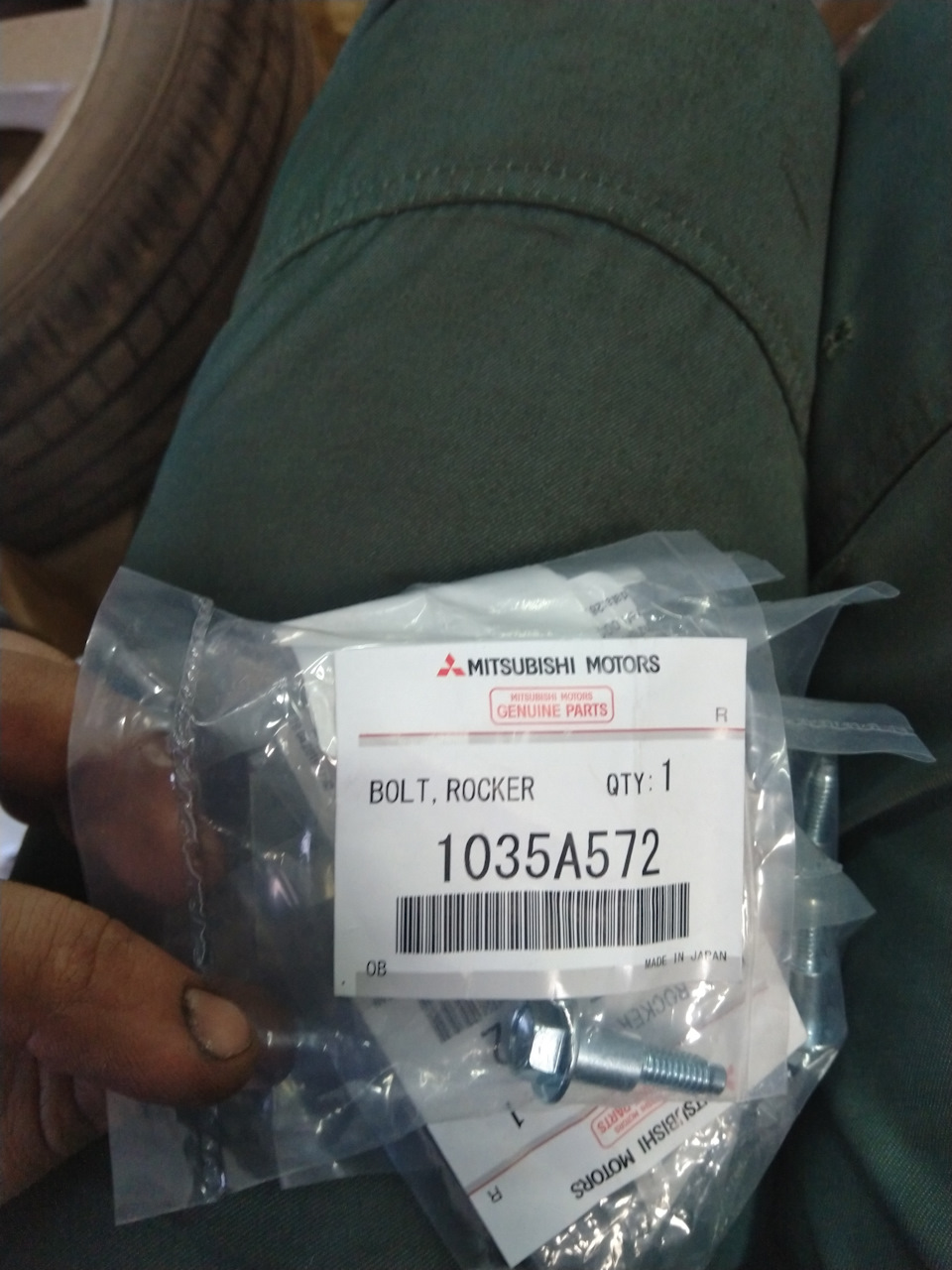 1035A572 Болт клапанной крышки Mitsubishi | Запчасти на DRIVE2