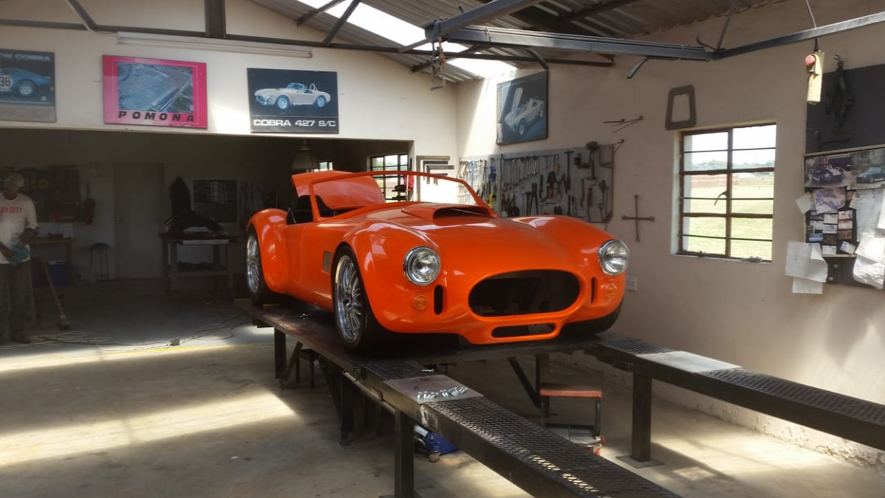 Cobra AC Cobra 6.2 бензиновый 2019 | #orangebeastess 6.2L AWD на DRIVE2