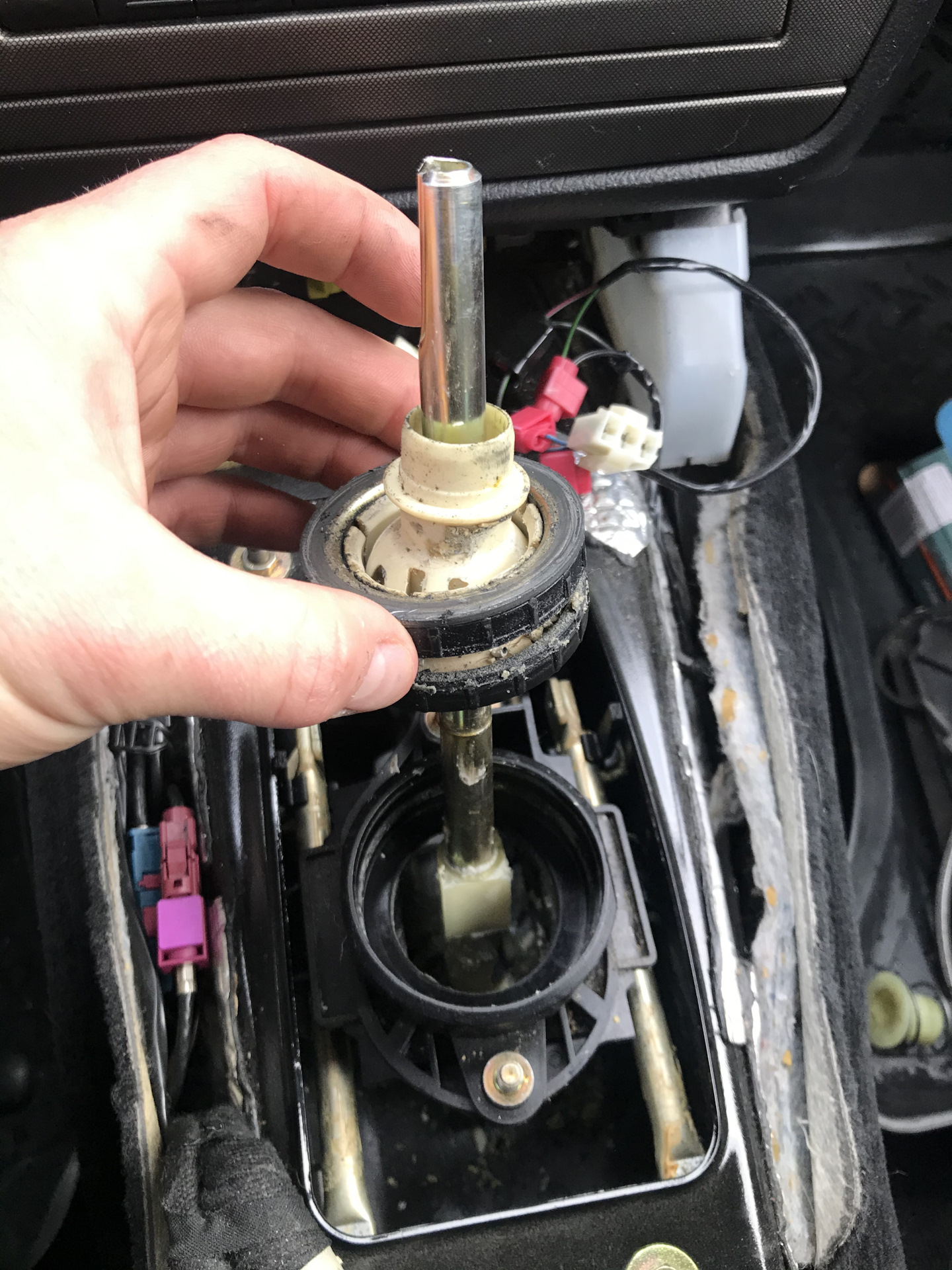 Убираем люфт кулисы МКПП … — Volkswagen Passat B5, 1,9 л, 2004 года ...