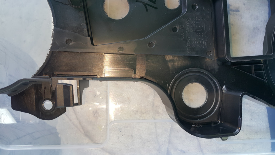 Замена задней крышки ремня ГРМ (08658107 на 31316752) — Volvo XC70 III ...