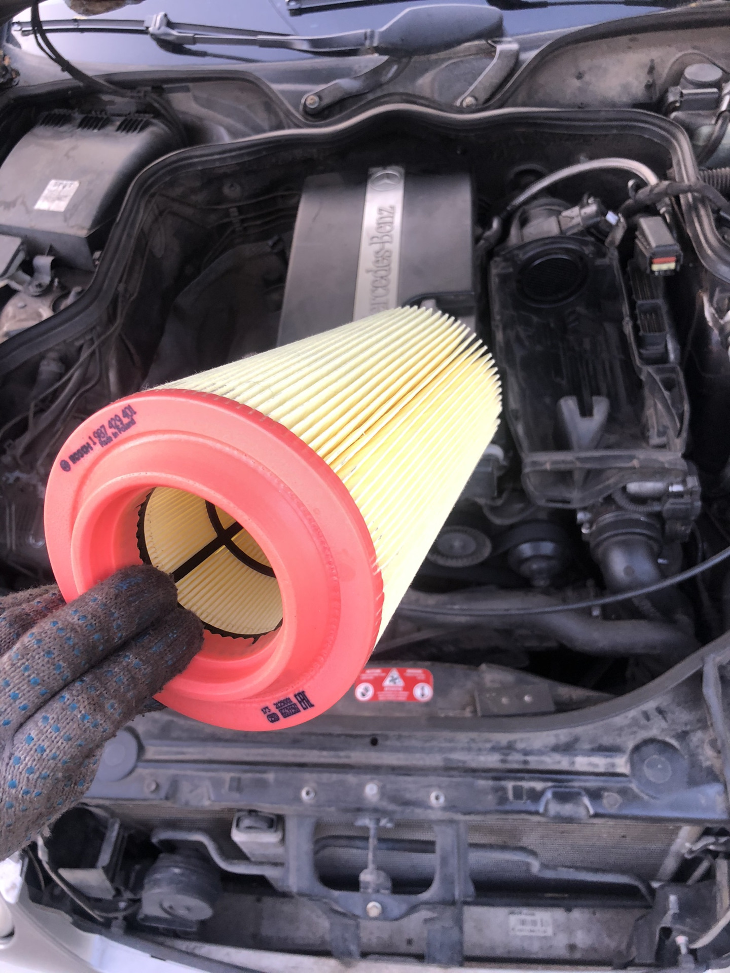 Замена воздушного фильтра — Mercedes-Benz E-Class (W211), 1,8 л, 2003 ...