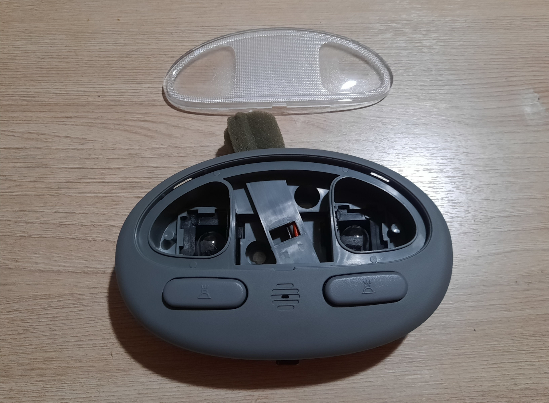 Hands Free: оригинальный штурманский плафон с микрофоном — Chevrolet ...