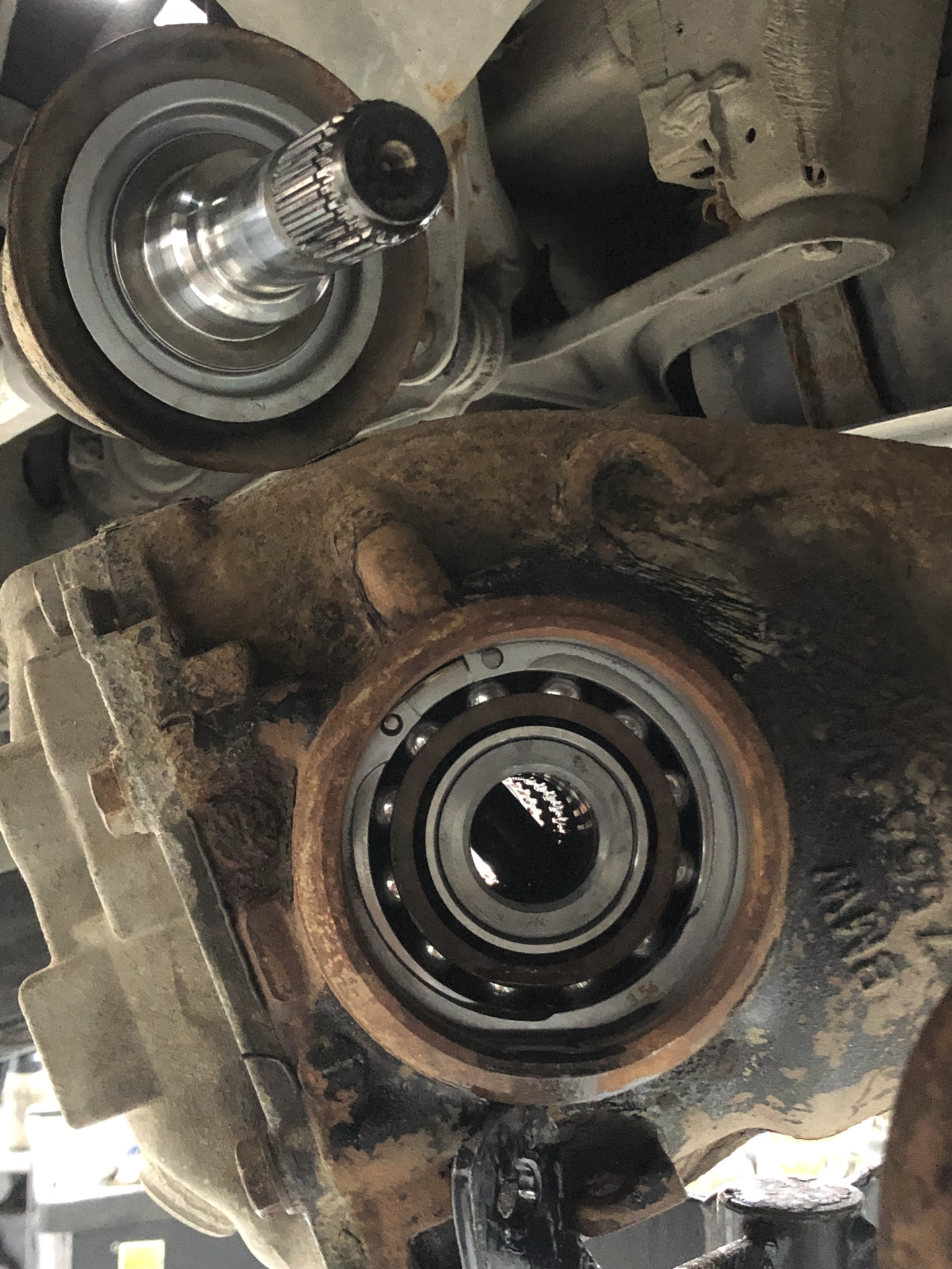 Замена сальников заднего редуктора — BMW X3 (F25), 2 л, 2011 года ...