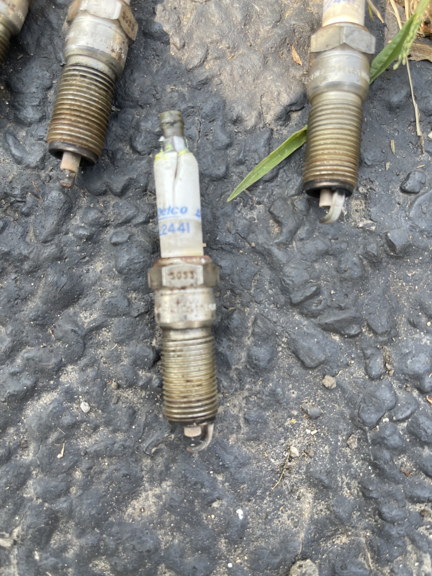 Замена свечей ! — Cadillac Escalade (4G), 6,2 л, 2015 года | расходники ...