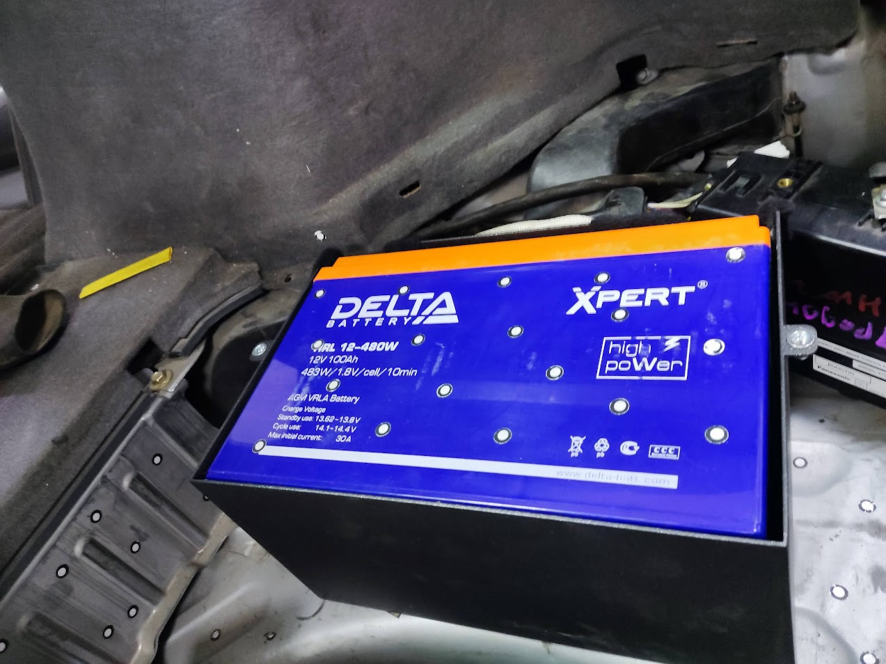 Маленький аккумулятор на 100Ач — Toyota Prius (20), 1,5 л, 2004 года ...