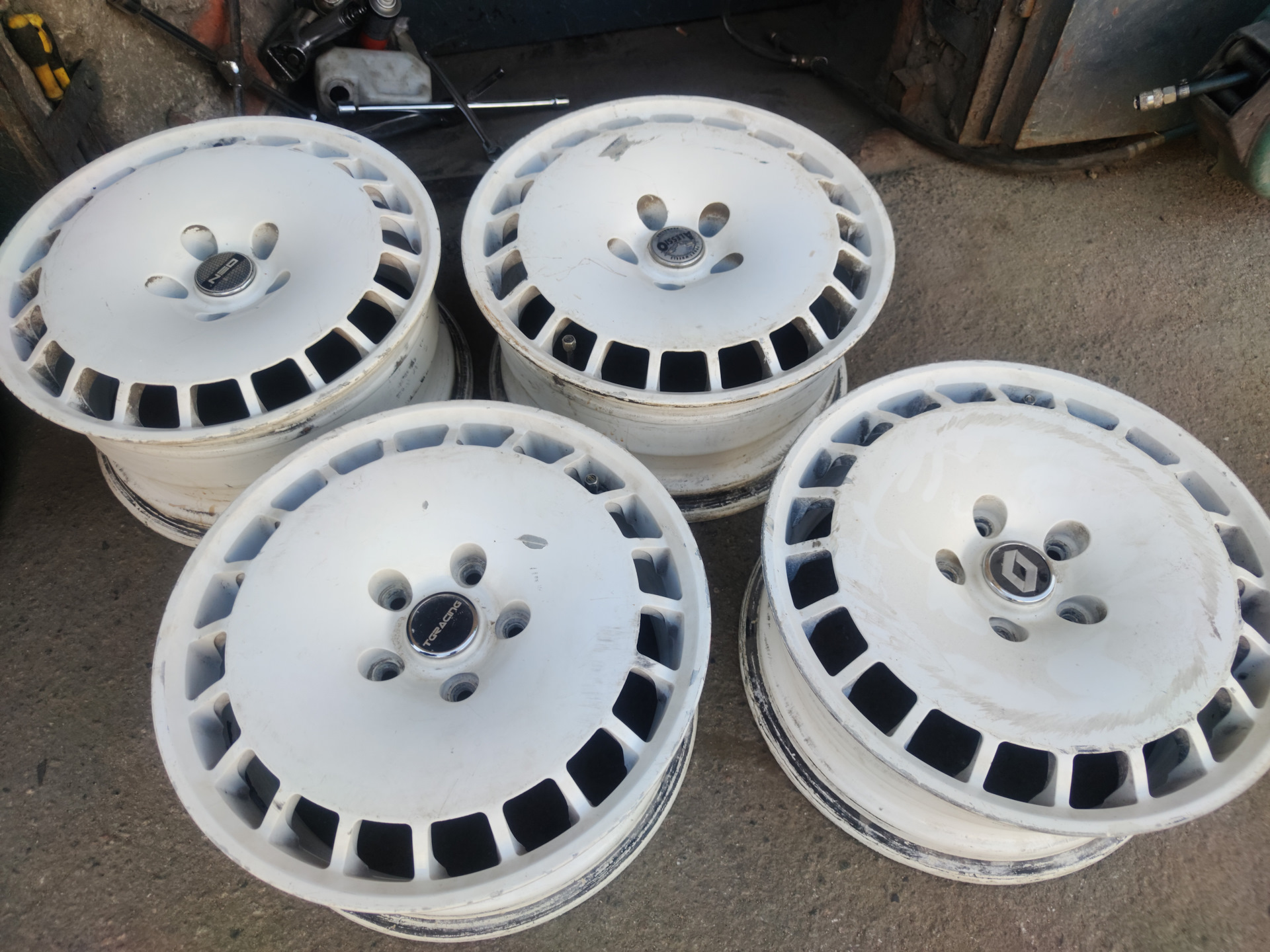 Новые тапочки) — Audi A1 (1G), 1,4 л, 2010 года | колёсные диски | DRIVE2