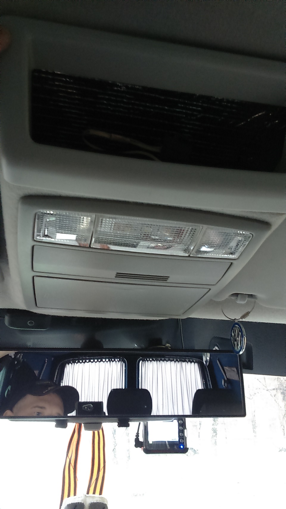 Плафон с очечником — Volkswagen Transporter T5, 1,9 л, 2008 года ...