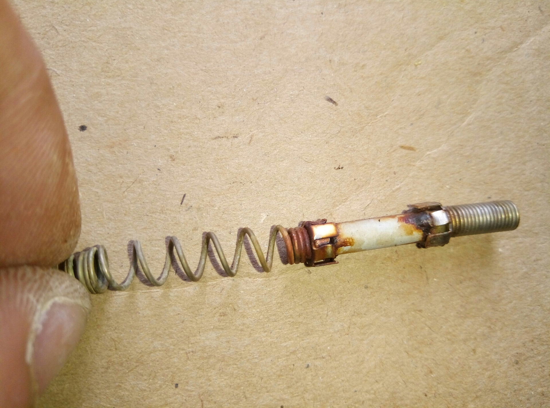 Замена наконечников катушек зажигания — Nissan Serena Mk II (C24), 2 л ...